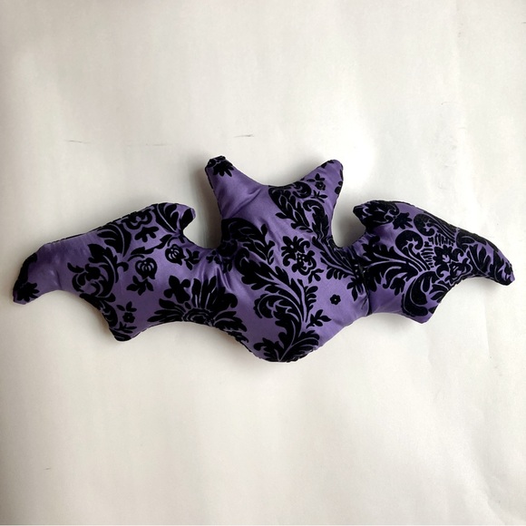 Hand Crafted | Bedding | Purple And Black Flocked Taffeta Bat Shaped ...